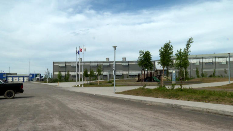 NWT education leaders meet to talk funding following Inuvik teacher layoffs
