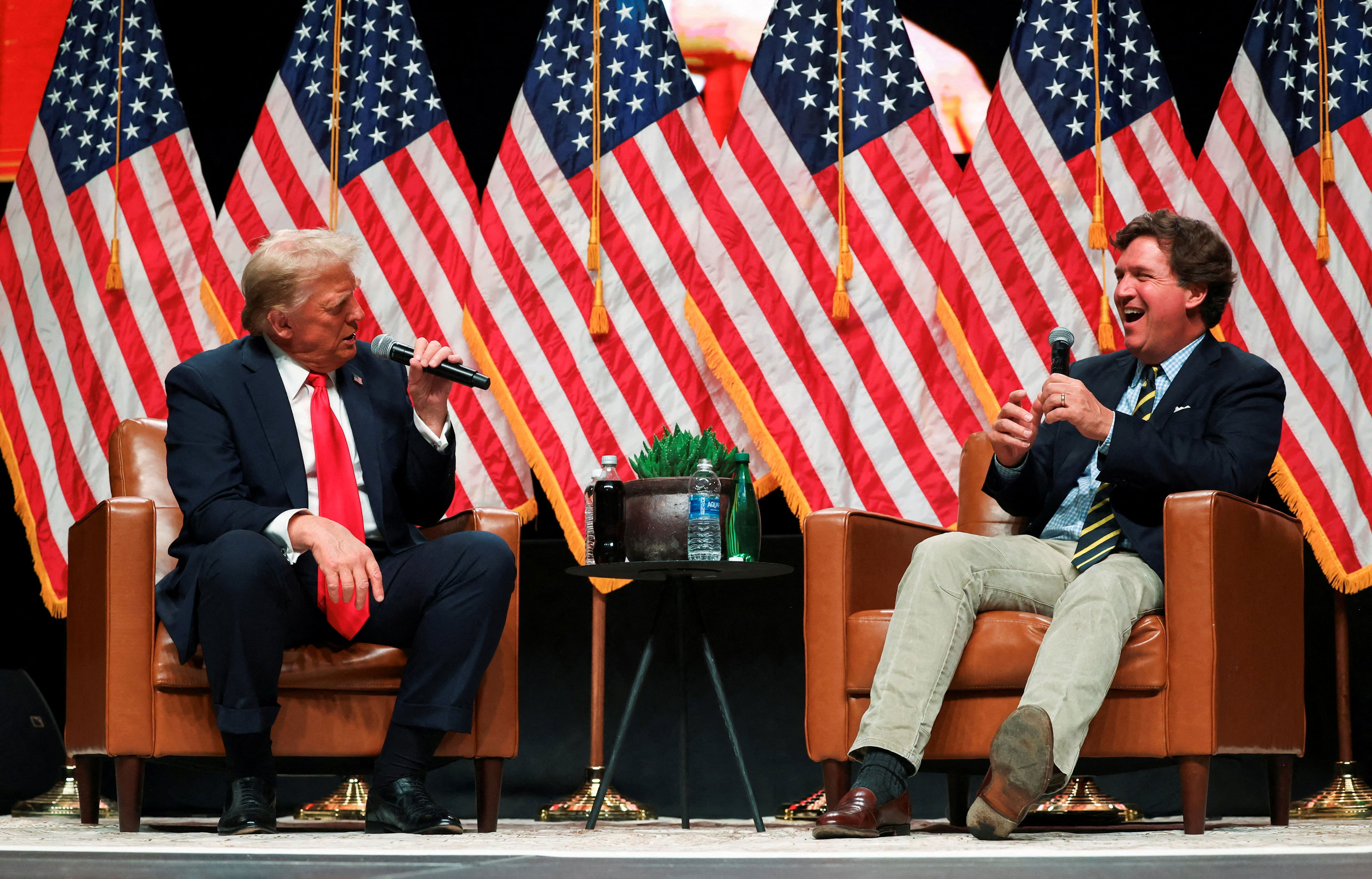 Scott Jennings melts down at Tucker Carlson for being mean about Trump