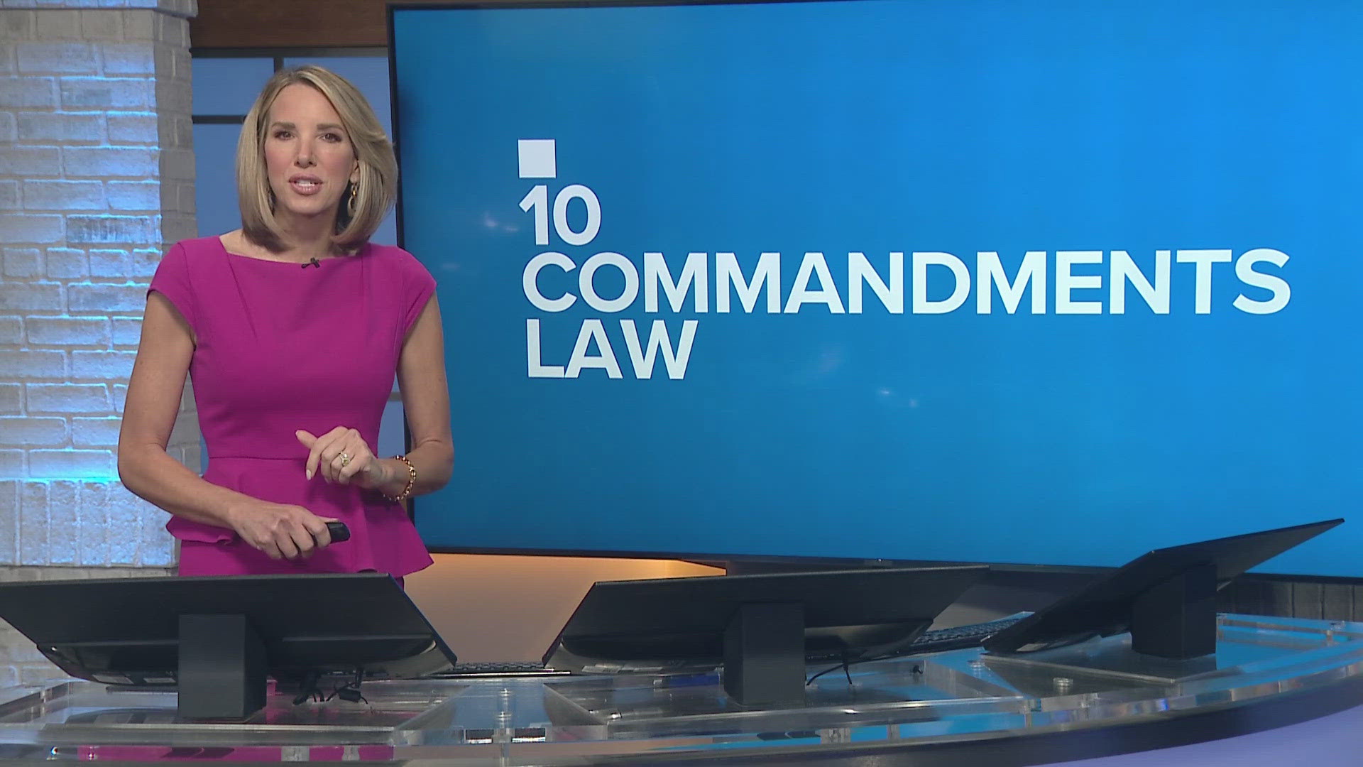 Texas can require public schools to display 10 Commandments in class ...