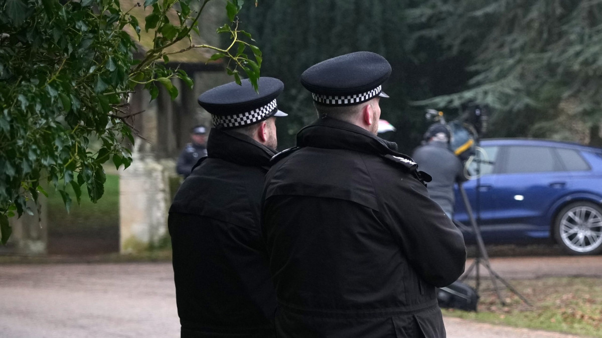Βρετανία: Η αστυνομία ερευνά εμπρηστική επίθεση σε πρώην συναγωγή στο ...