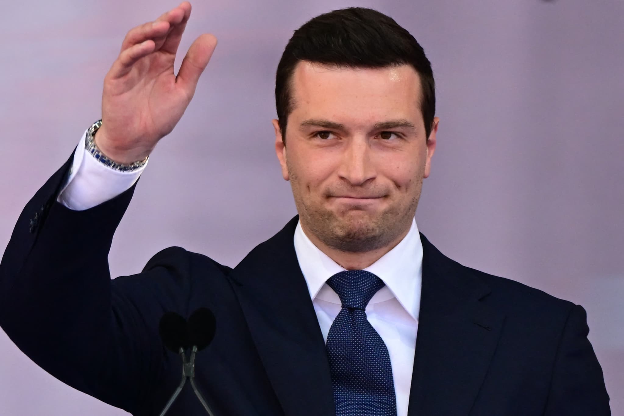 Ligne libérale de Jordan Barella, ligne plus sociale de Marine Le Pen ...