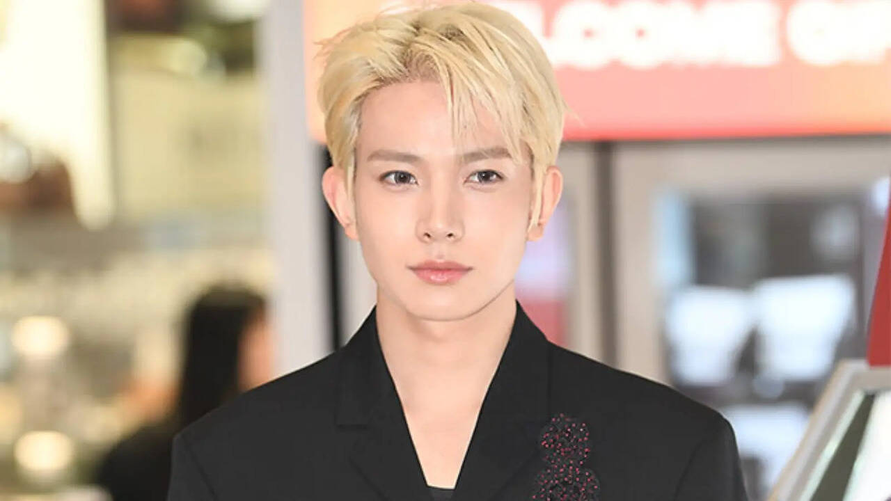 Heeseung debuts as Evan in his first public appearance following ...