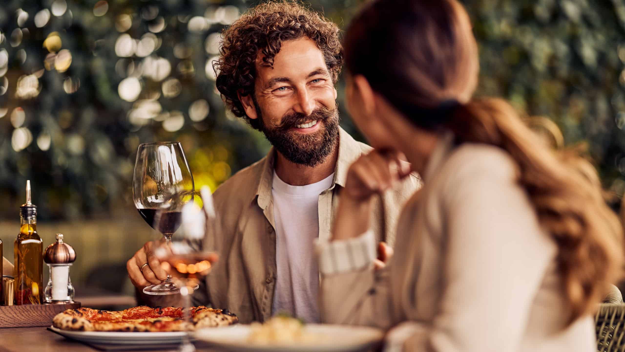 10 things women want to hear on the first date