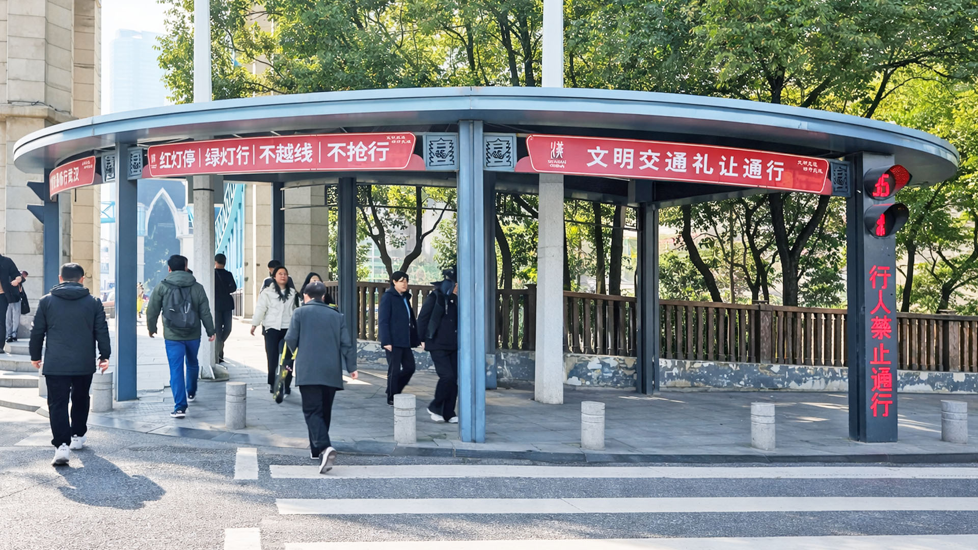 China’s smart pedestrian crossing design is surprisingly organized and ...