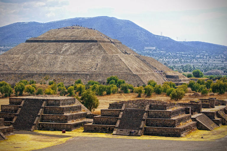 Mexico to increase security at tourist sites after pyramids shooting ...