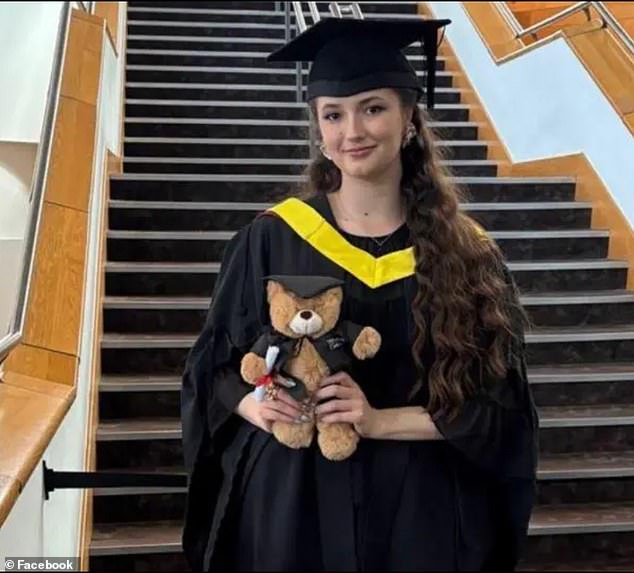 Graduate applies for 400 jobs but gets just five interviews despite ...