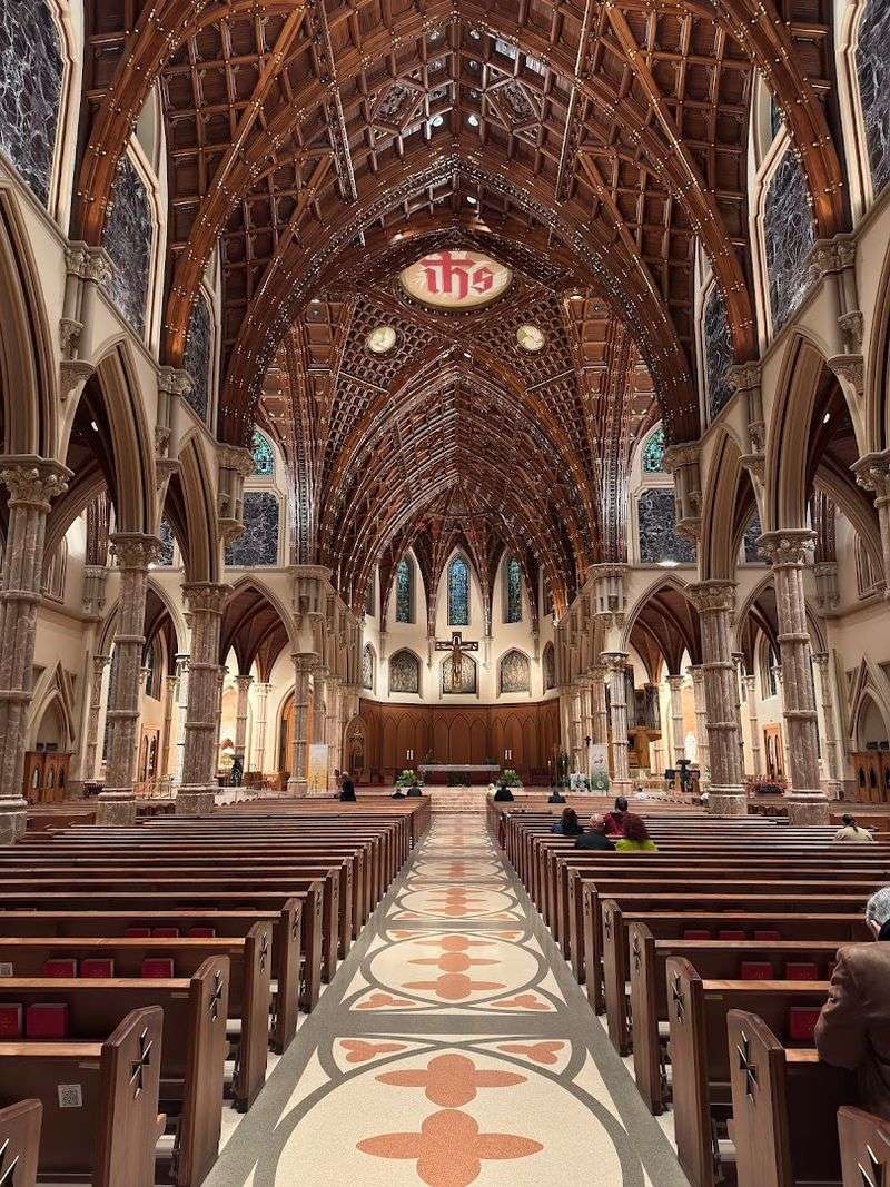This Illinois church hosted a mob boss and ghosts relive the hit every ...