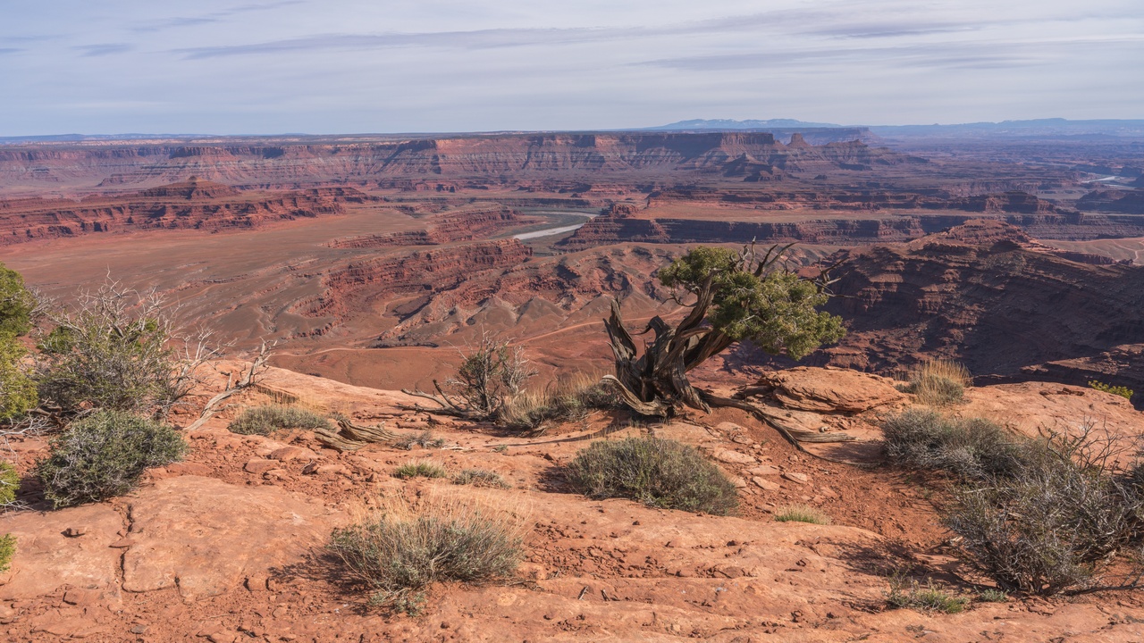 You can stand 2,000 feet above the Colorado River in Utah without ...