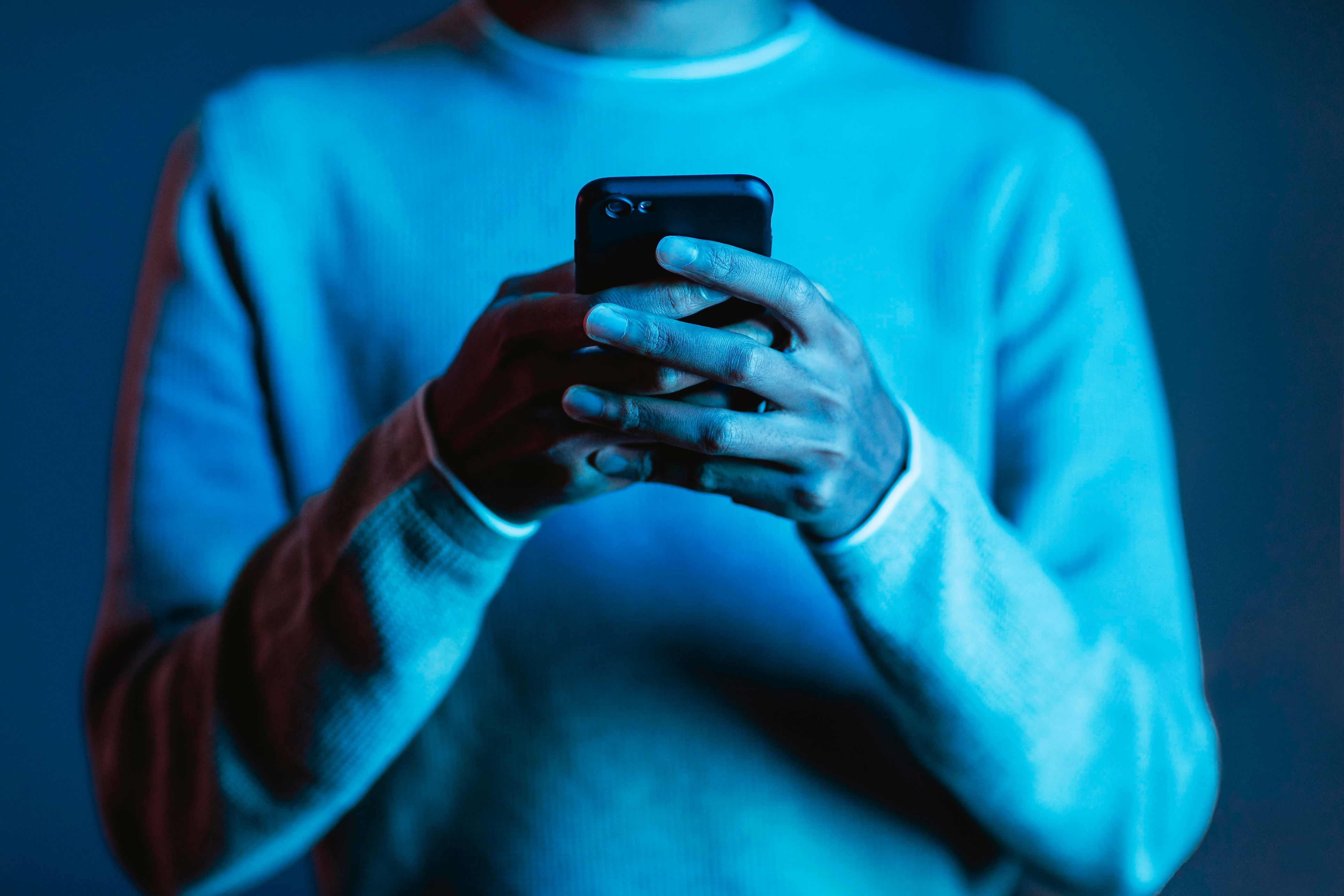 ¿Tu celular se comporta extraño? 3 señales críticas de que has sido ...