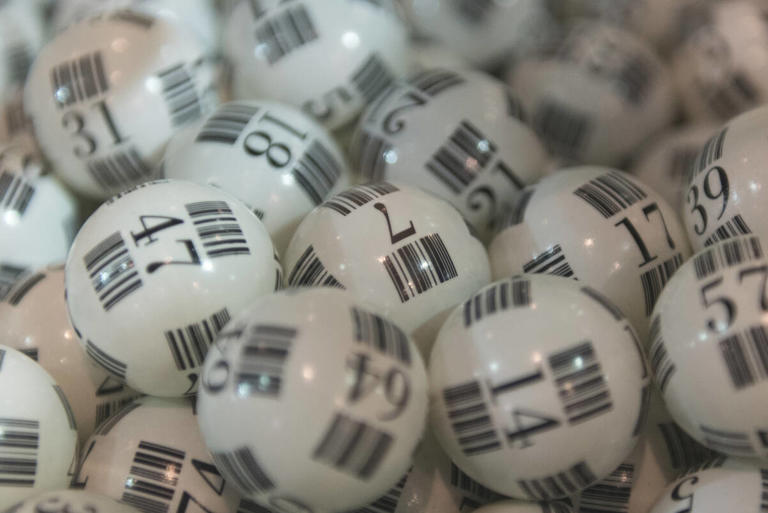 Downtown Las Vegas casino offers locals BOGO for $160K Super Bingo