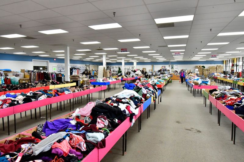 This Illinois bin store transforms overstock into a weekly bargain hunt
