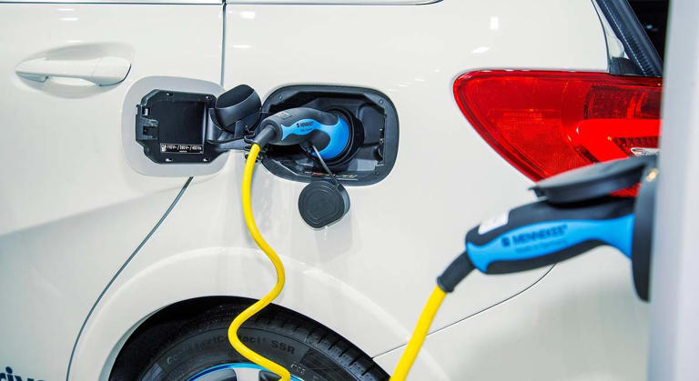 Los expertos en motor coinciden: "Si es mejor un coche híbrido o un ...