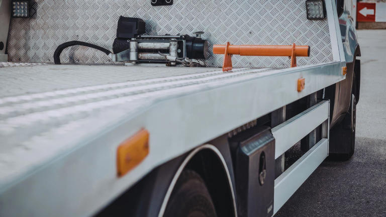 Tow truck driver stole 7 cars, dropped them at scrap yard to be crushed ...