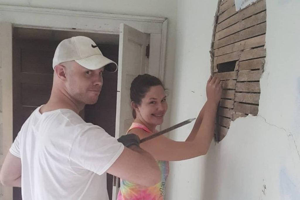 Newlyweds turn a 1913 mansion into their dream home