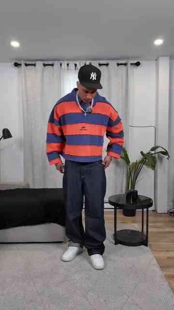 Outfit 2010 inspired throwback style