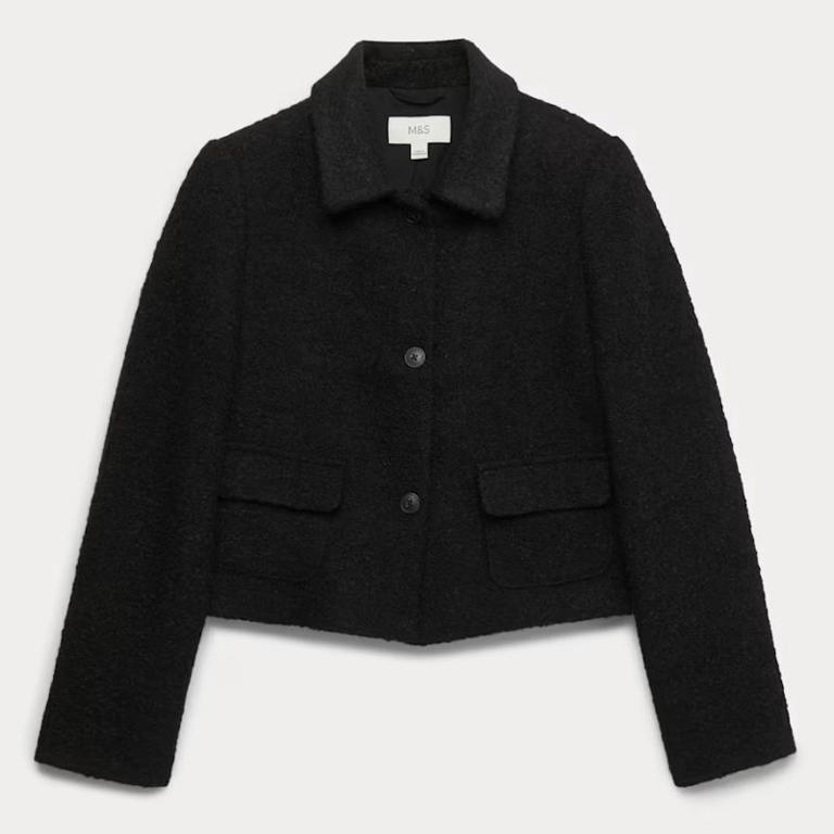 Anne Hathaway demonstrates the ideal spring jacket to wear with wide ...