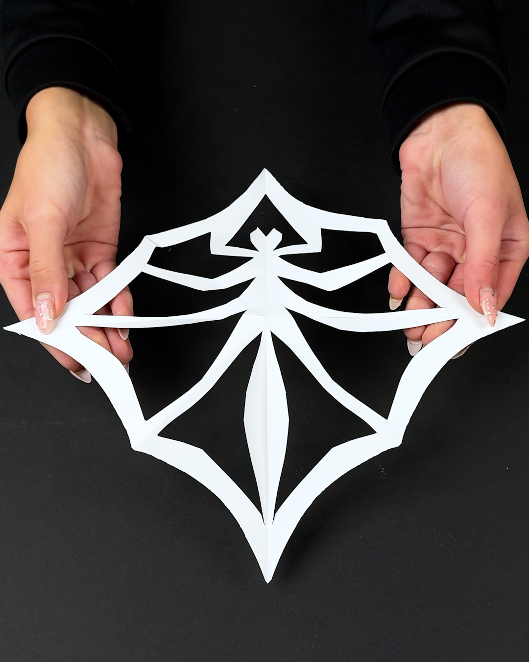 Spider themed paper craft for Halloween decorations🕷️