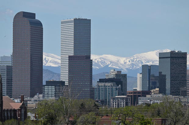 Travel expert shows how to plan a Colorado spring staycation