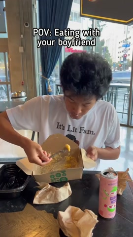 POV when your boyfriend finishes his food in seconds