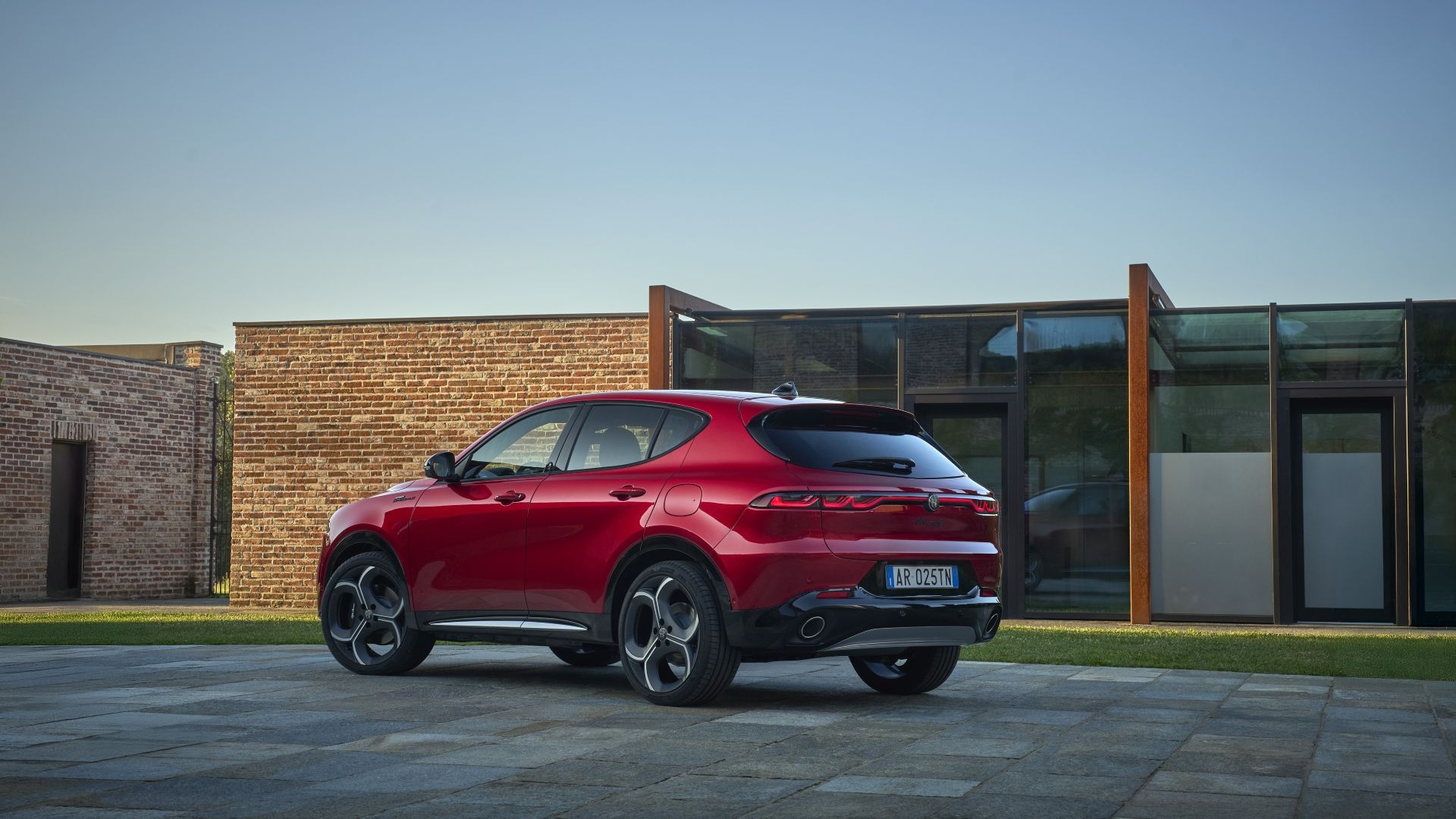 This Italian luxury SUV drives like a sports sedan and undercuts its ...