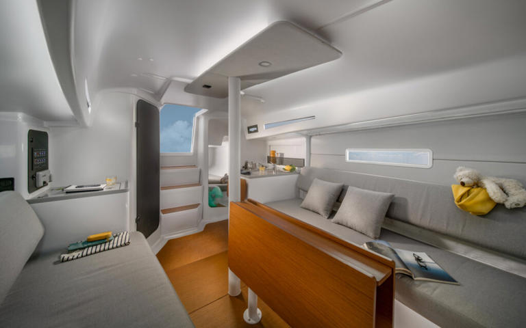 Beneteau First 30: Built to plane