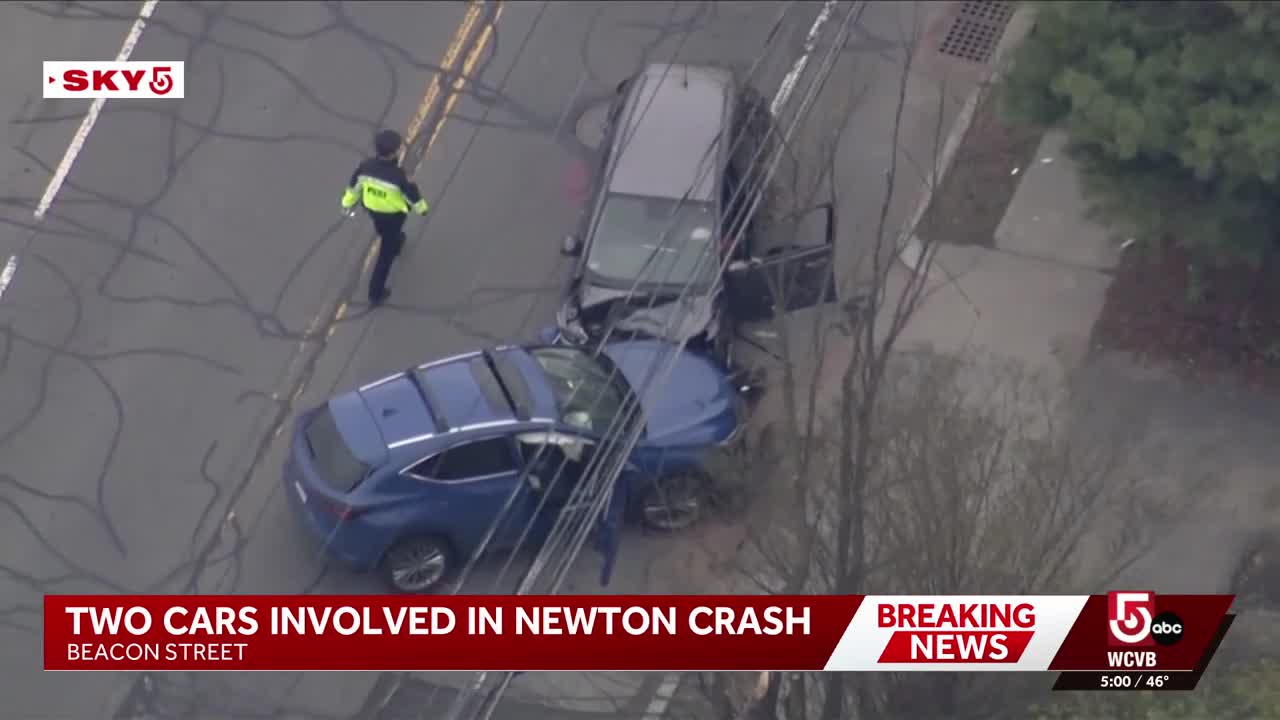 Sky5: Two cars crash head-on in Newton