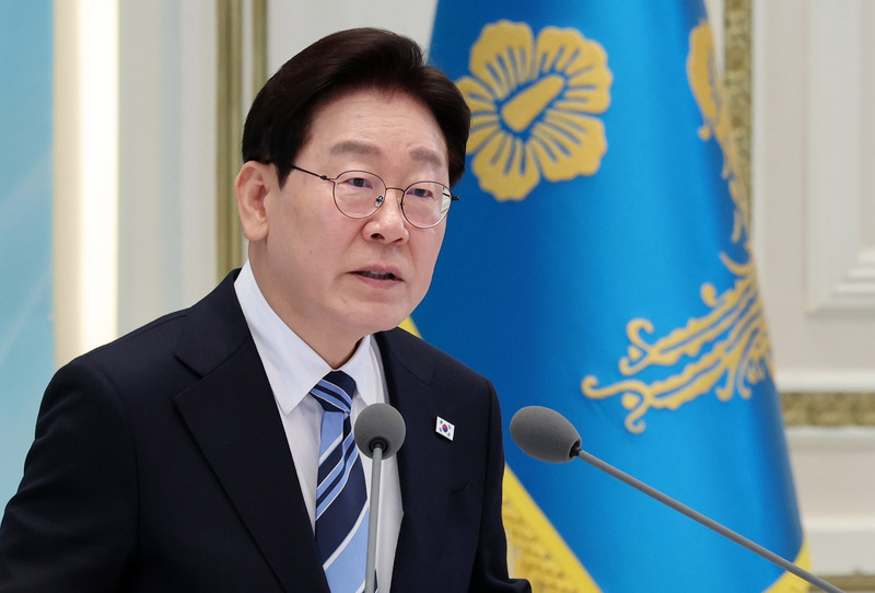 이 대통령 지지율 3회 연속 69% 최고치…국힘 15% '역대 최저' [NBS]