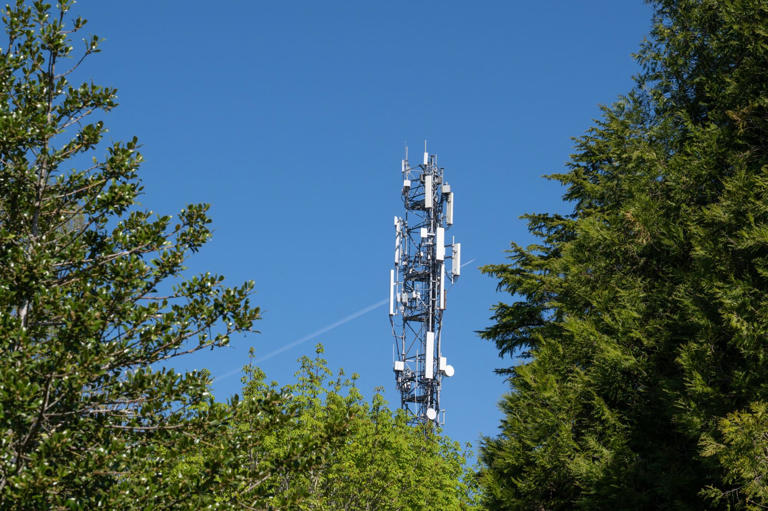 KKR invests $1.5 billion in tower operator Vertical Bridge