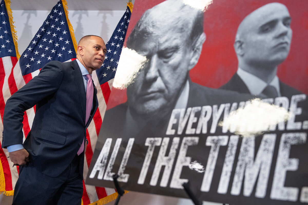 Democrats celebrate Virginia redistricting win as Jeffries vows ...
