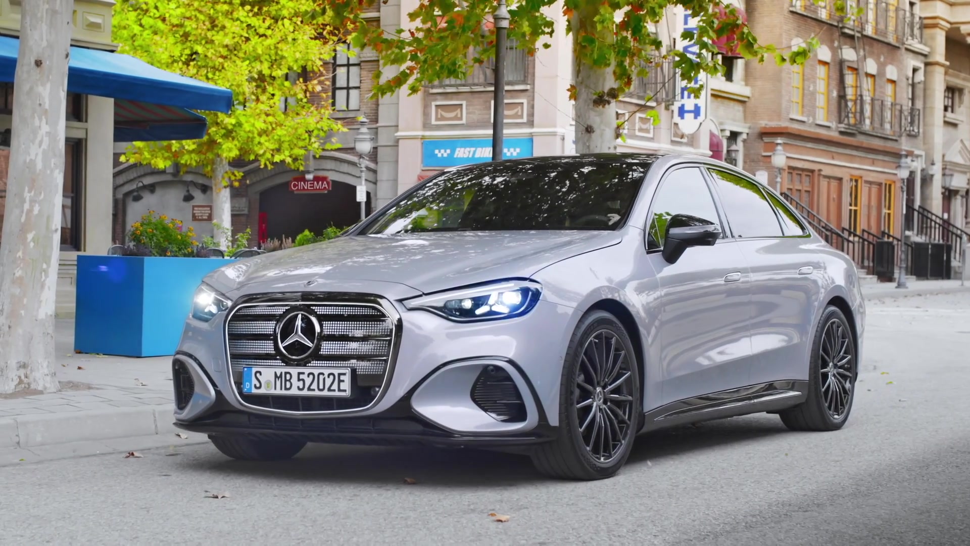 The all-new electric Mercedes-Benz C-Class in Lavender Silver design ...