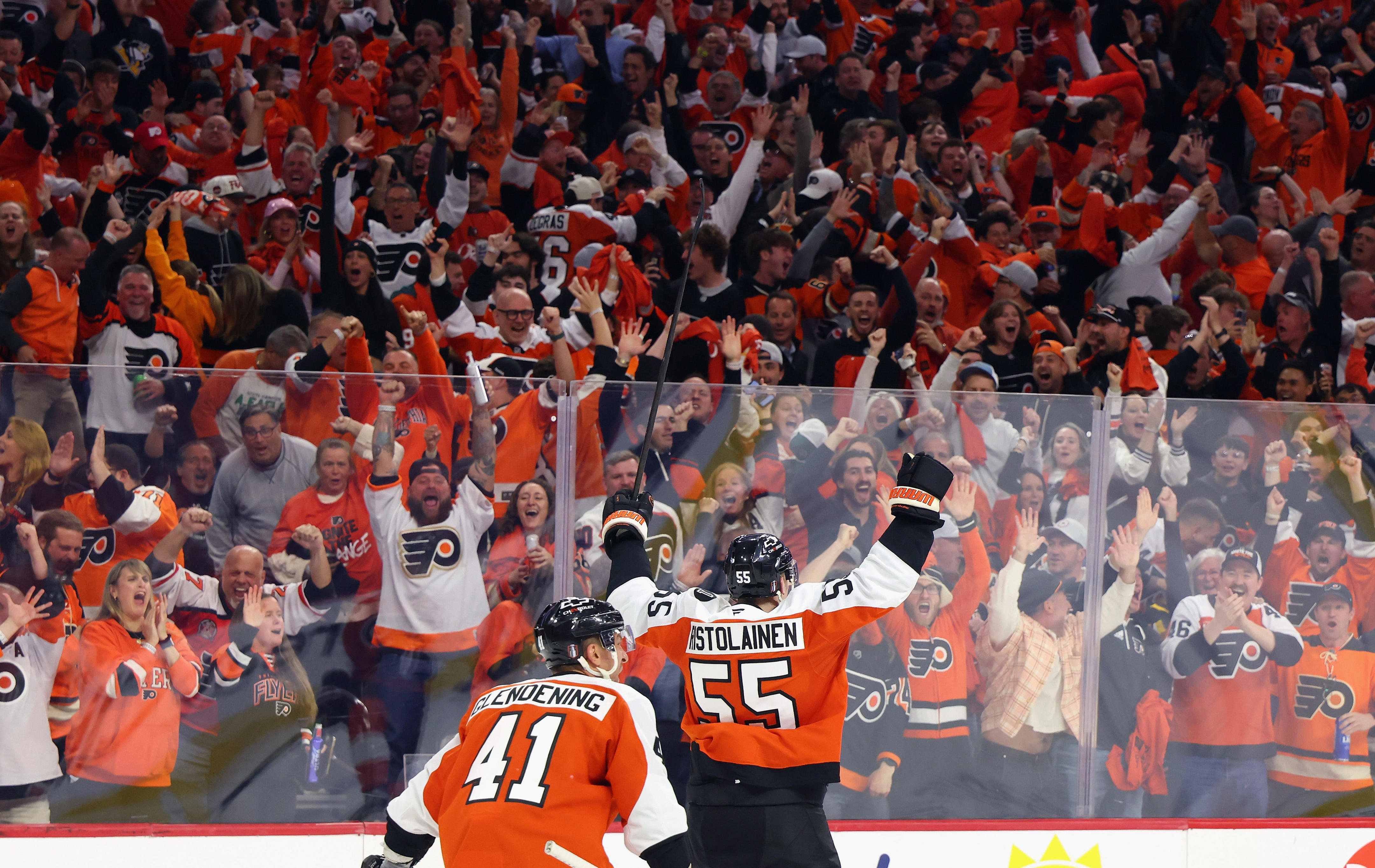 Lauren Hart sings, Sidney Crosby scoreless in Flyers Game 3 win vs Penguins