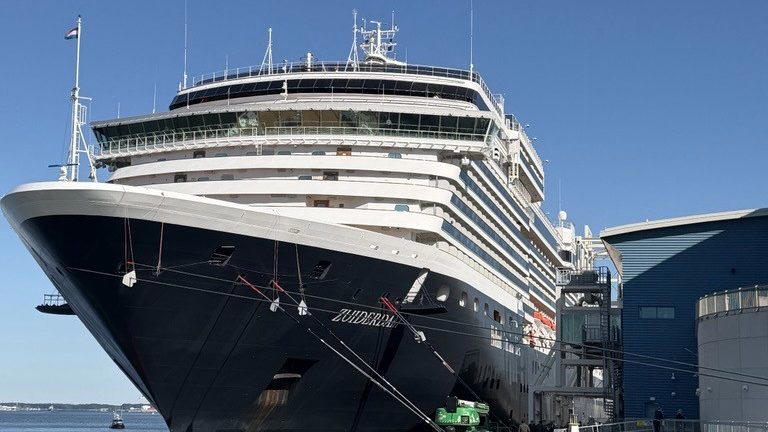 Cruise lines welcome thousands of tourists to Norfolk with public ...