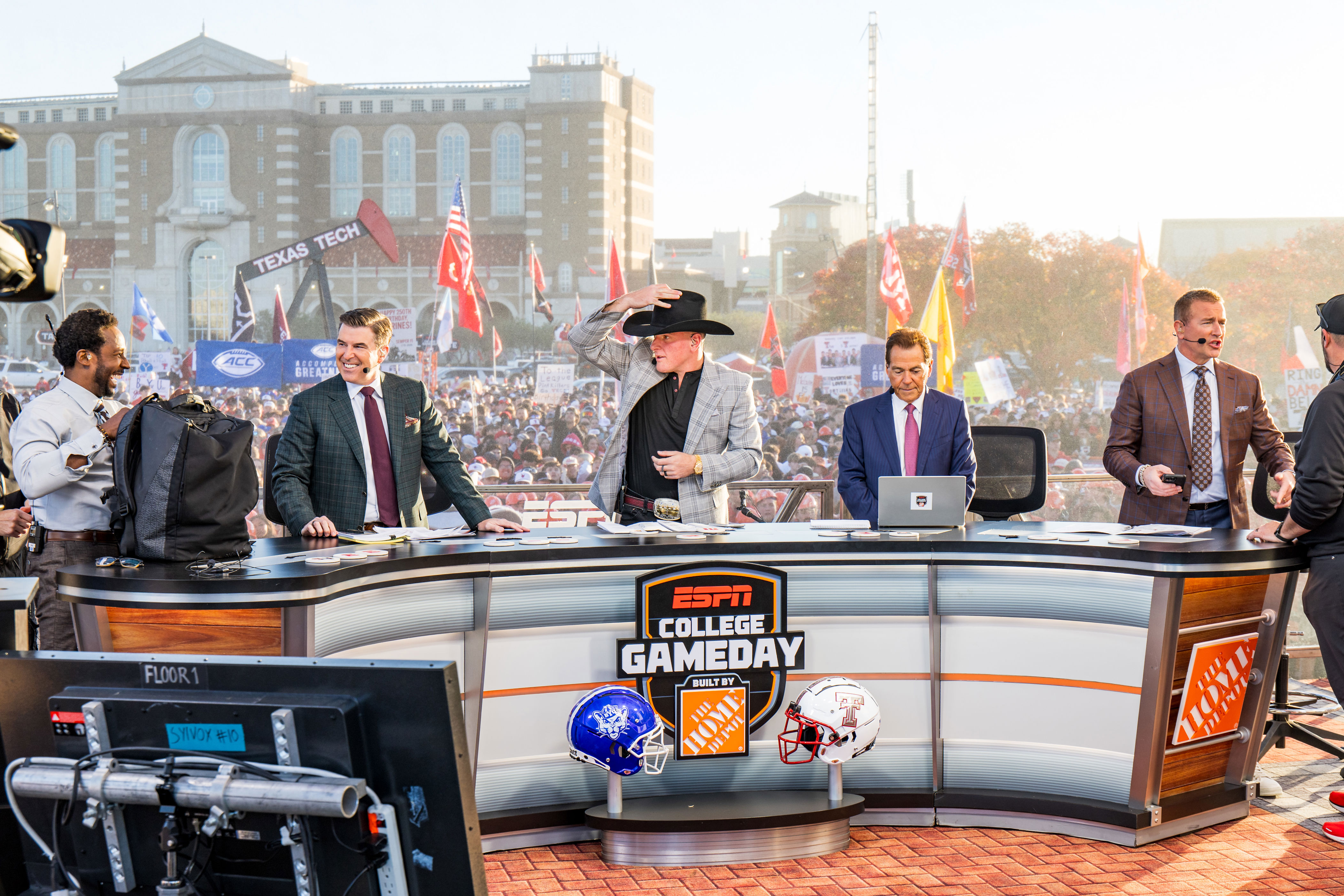 ESPN's 'College GameDay' makes NFL draft announcement