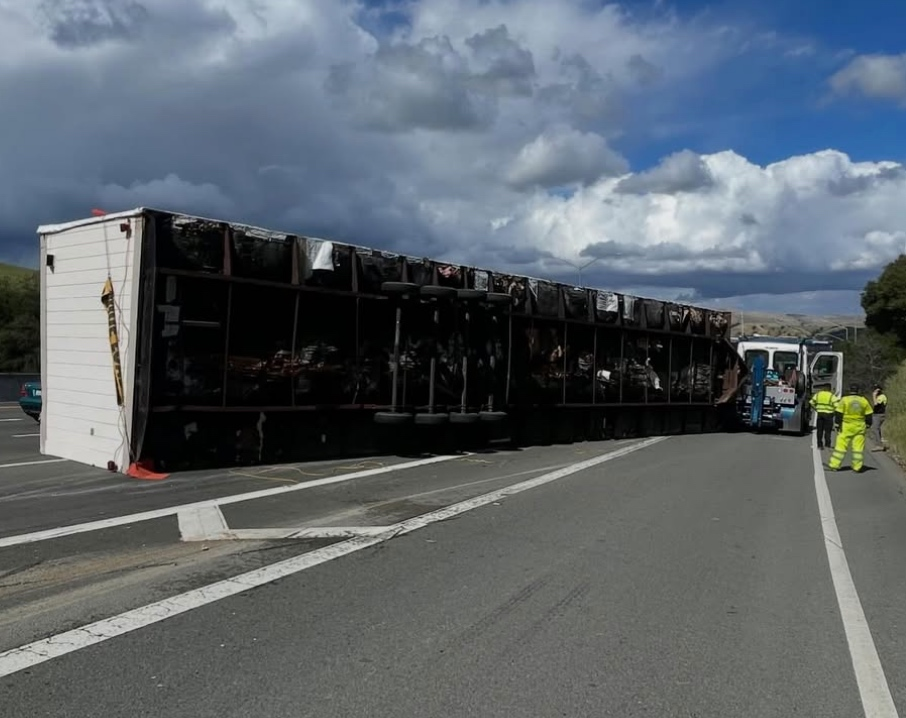 SigAlert issued in East Bay after big rig overturns