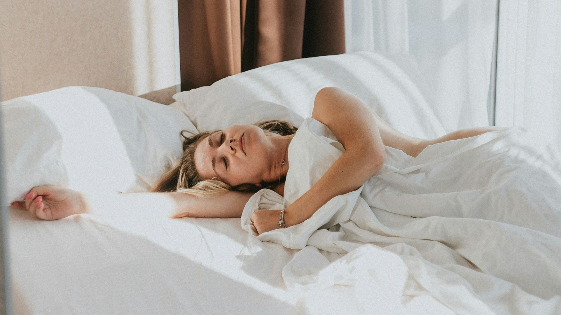 20 compléments alimentaires pour le sommeil plus sûrs que la mélatonine