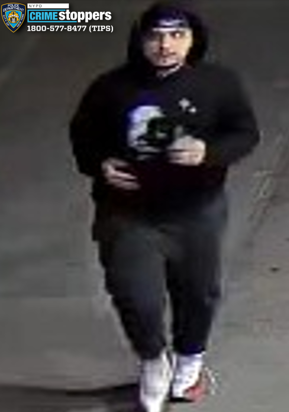 NYPD images show 2 ruffians involved in fiery Queens car meet-up