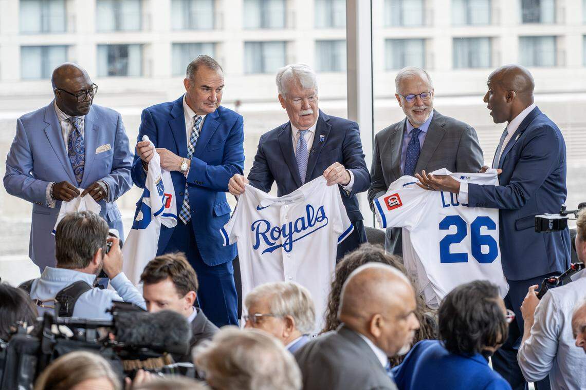 KC Royals announce Crown Center stadium move: Your news recap