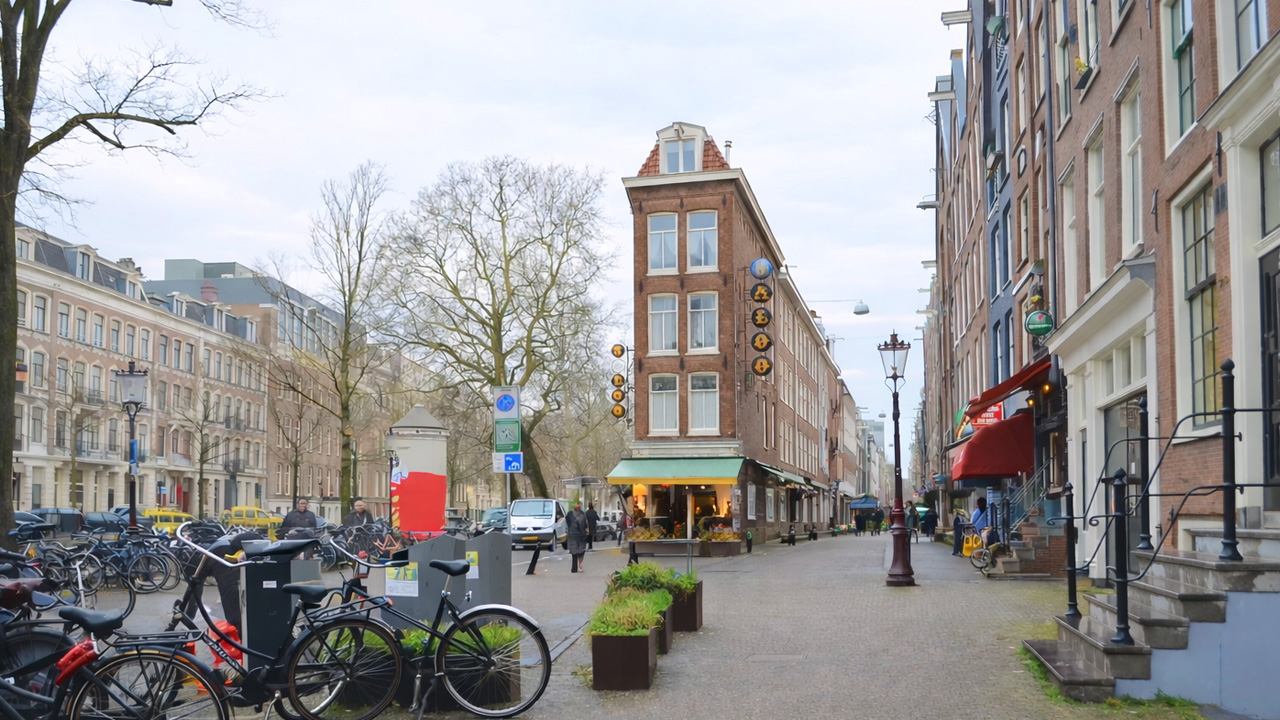 What makes this small street in Amsterdam feel so unique