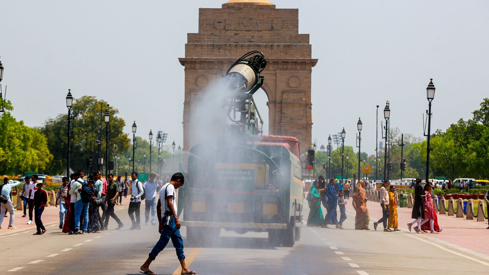 Heatwave watch: Delhi, North India swelter in extreme heat with no ...