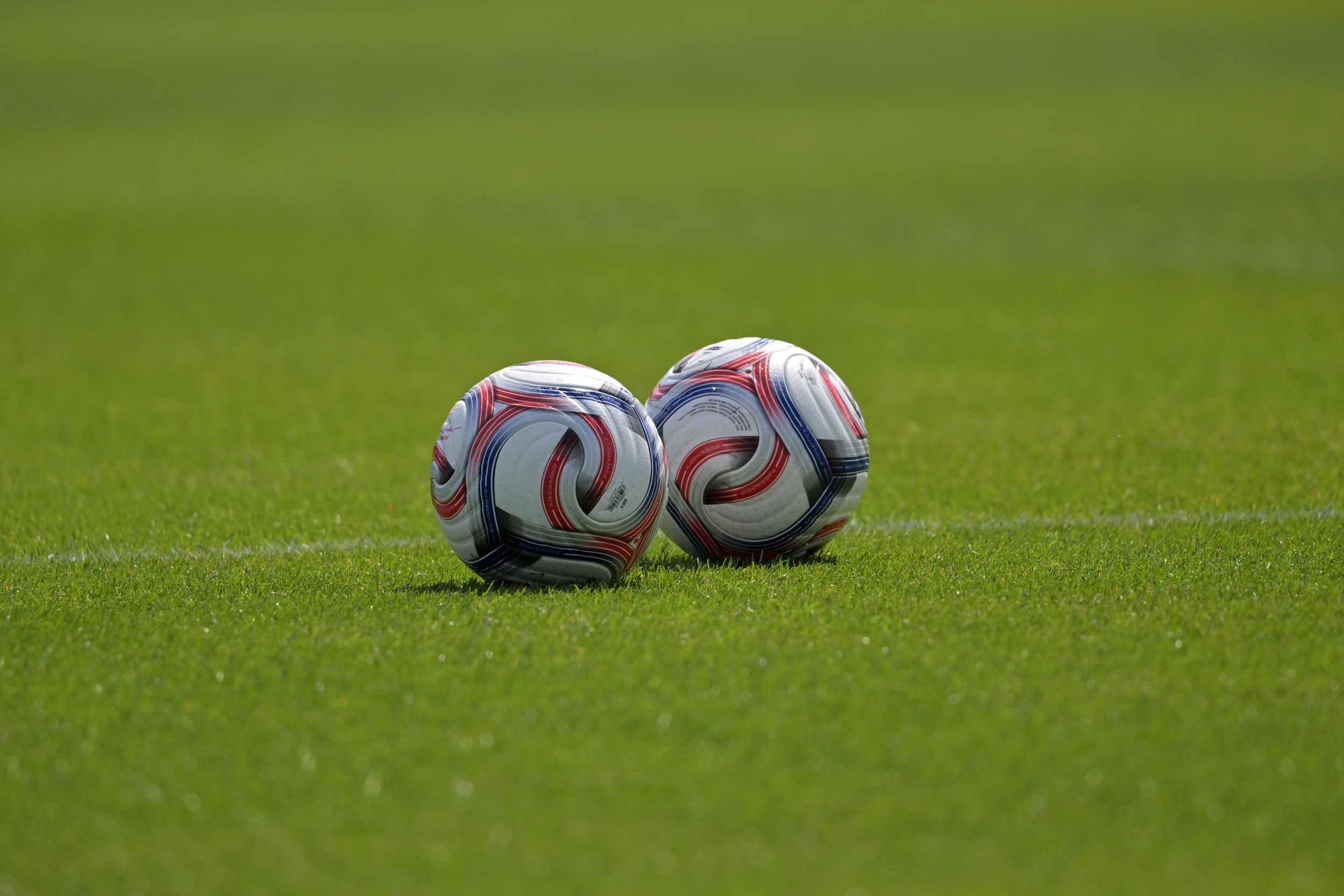 Called him supply teacher: Chelsea players disrespect to Liam Rosenior ...