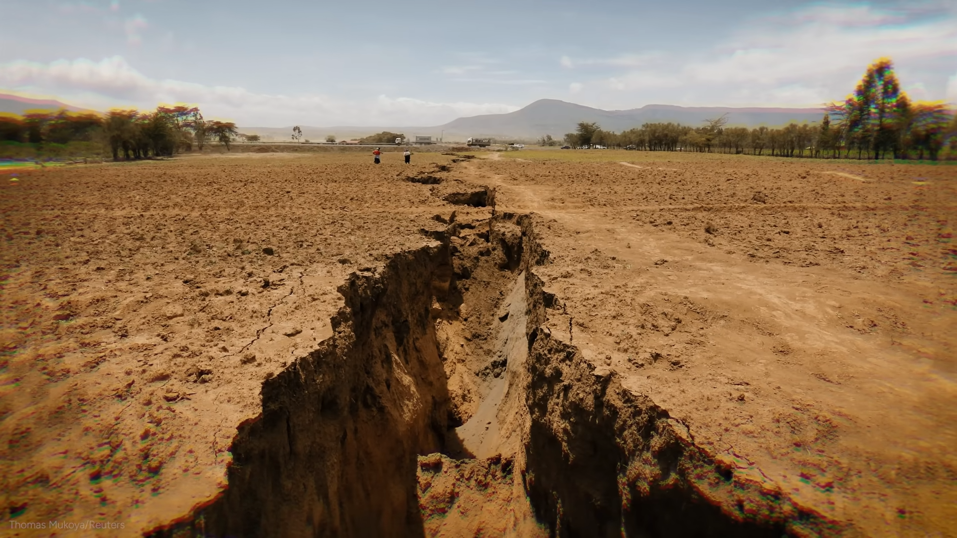 120 million people live above a growing crack beneath Africa
