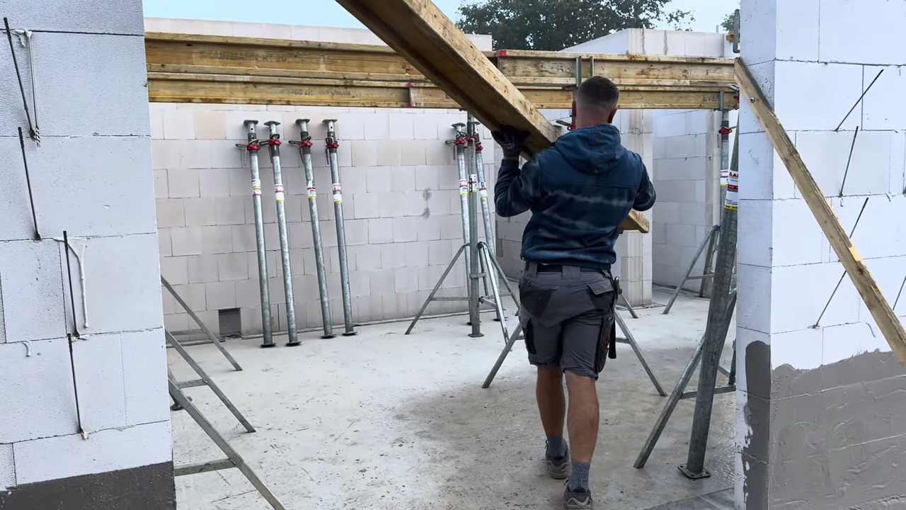 Filigrandecke legen und betonieren - Doka Schalung