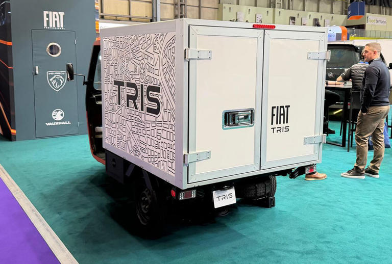 Fiat to bring tiny, three-wheeled Tris truck to UK next year