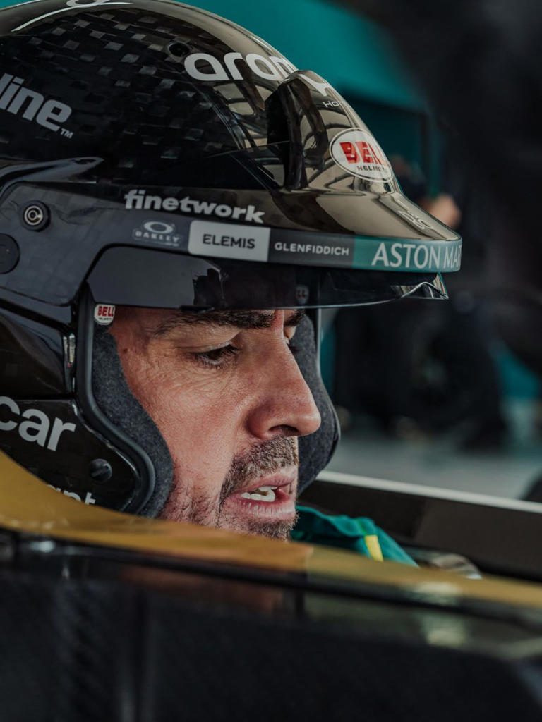 Aparecen nuevas imágenes de Fernando Alonso con la versión más especial ...