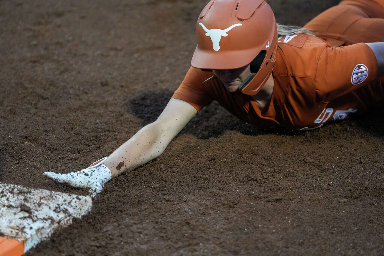 Texas vs Tennessee softball: Live updates as Horns hold lead in winner ...