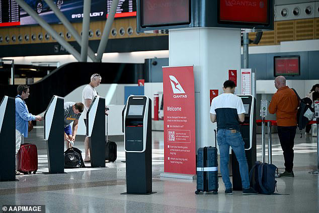 Qantas and Virgin cancel hundreds of upcoming flights on popular routes ...