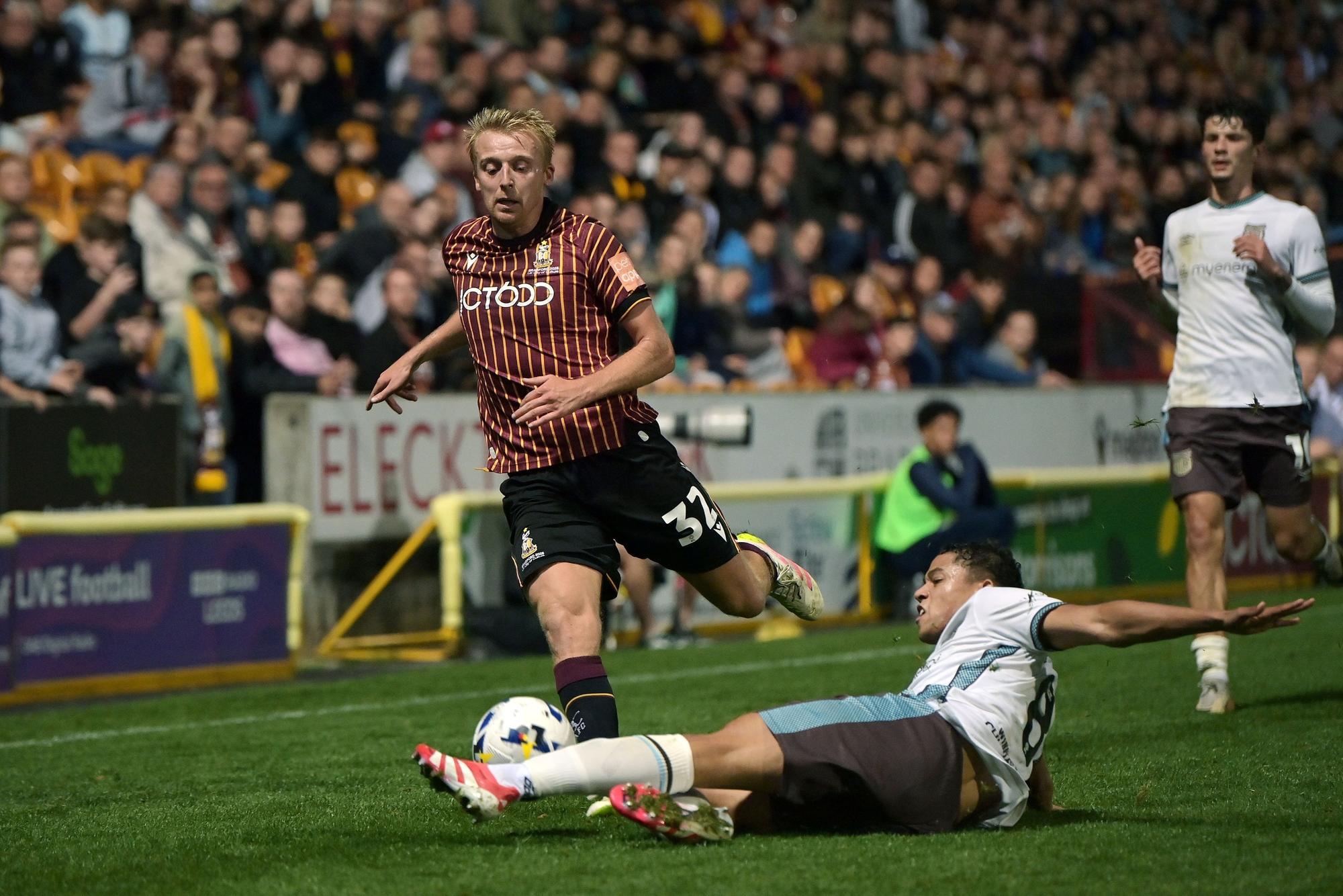 Bradford City boss Graham Alexander on supporting acts as Bantams show ...