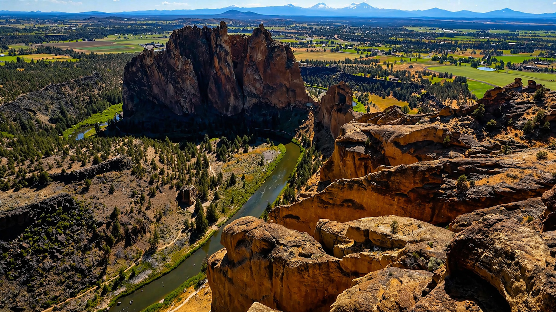 Smith Rock Oregon High Desert Scenic Walk 4k