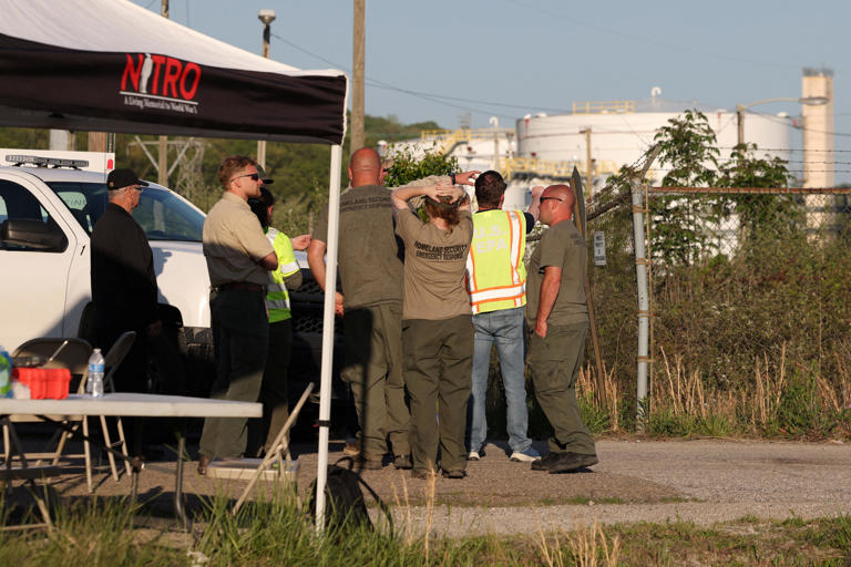 2 dead after chemical leak at West Virginia plant, officials say
