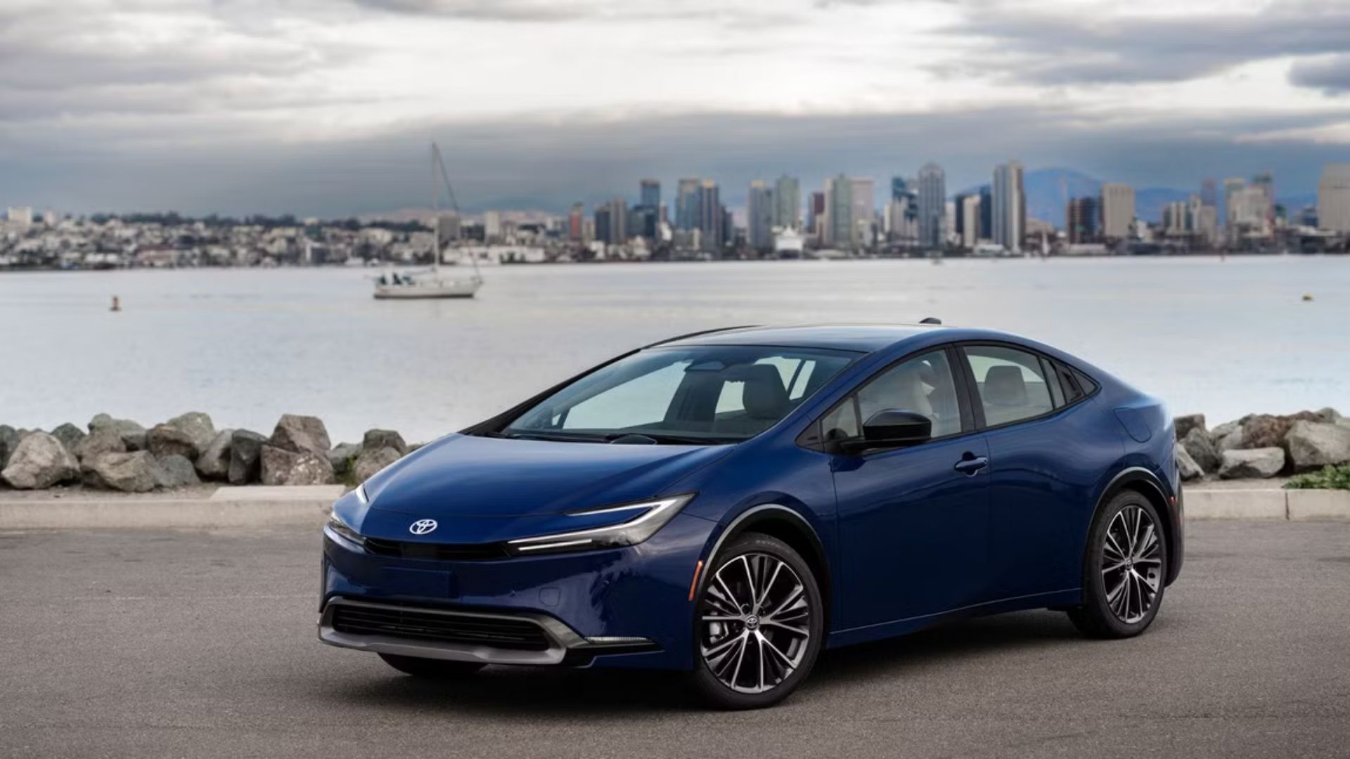 The real world costs to replace a Toyota Prius hybrid battery in 2026